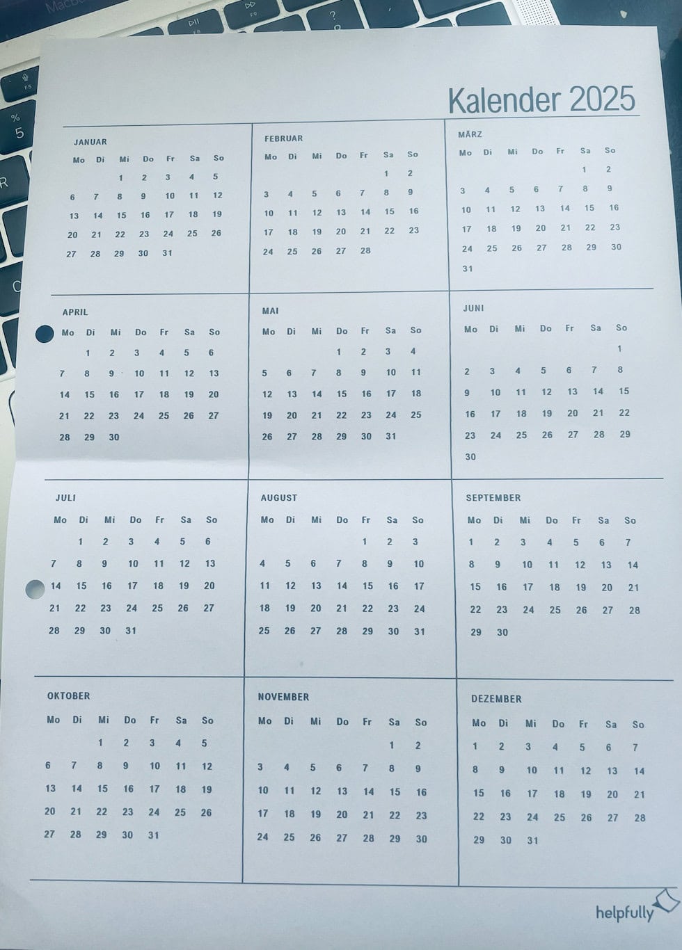 Simpler Kalender 2025 als A4 Vorlage ausdrucken | helpfully.de